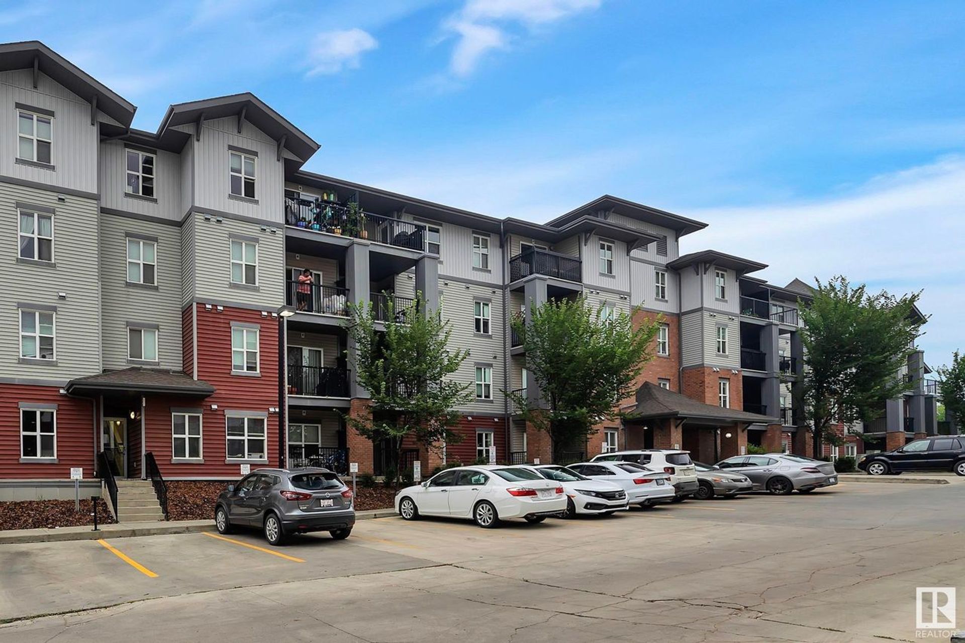 Gorgeous Single Level Apartment for sale in Walker - The Esposito Real ...